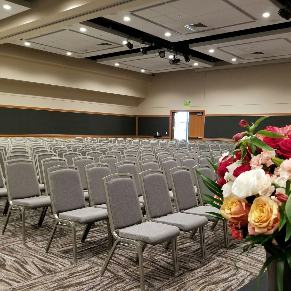 Lynnwood Convention Center - Lynnwood, Washington - Find Unique Venues